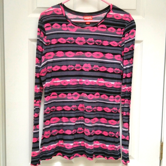 Kirna Zabete | Tops | Kirna Zabete Pink And Grey Lipstick Prints Long ...